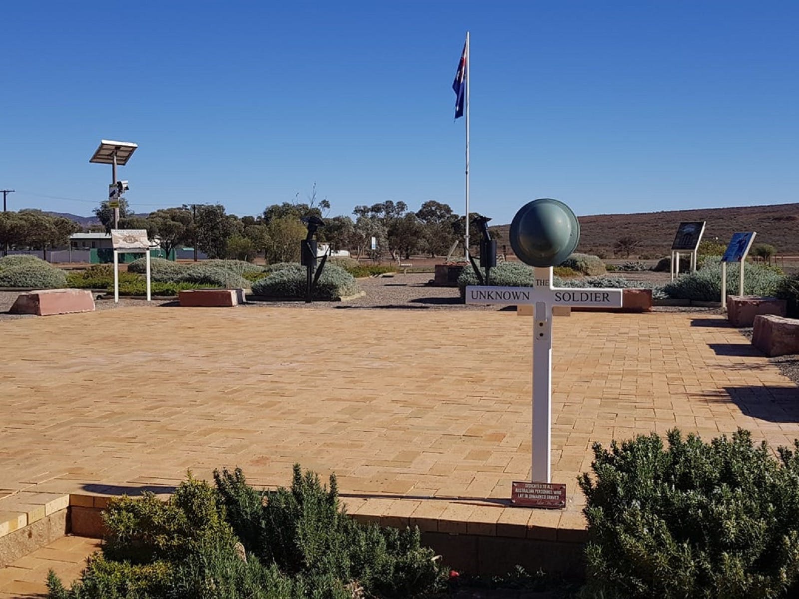 Hawker War Memorial - Flinders Ranges and Outback