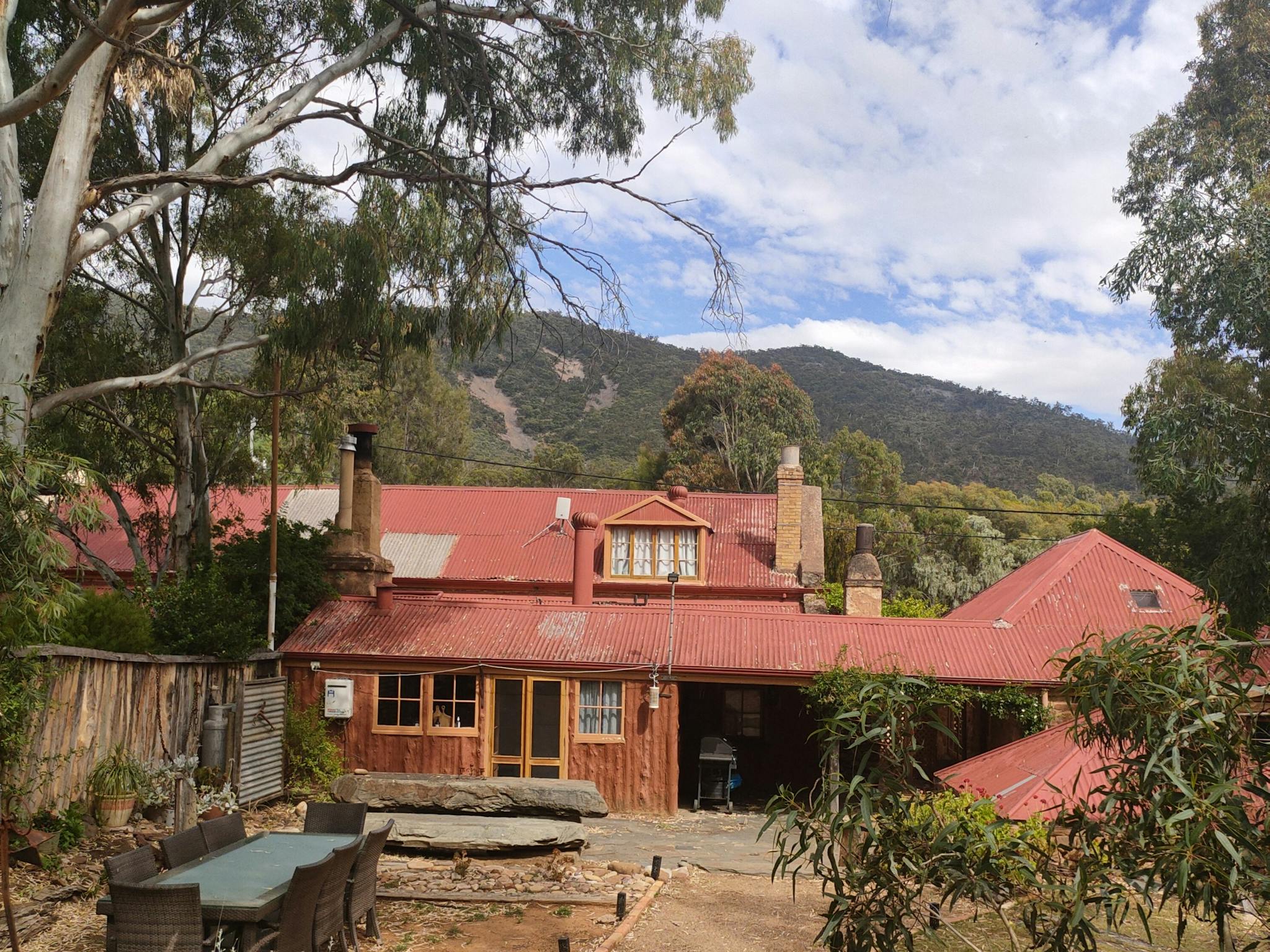Bluey Blundstones Accomodation - Flinders Ranges and Outback