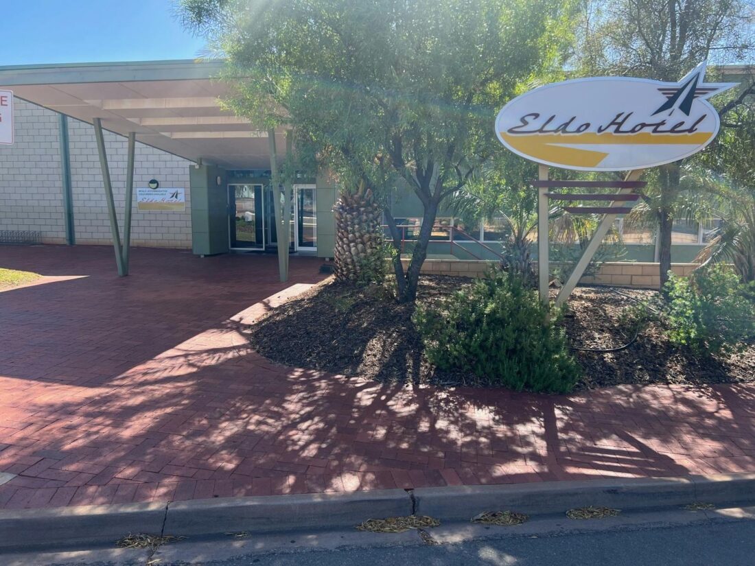 Eldo Hotel Woomera - Flinders Ranges and Outback